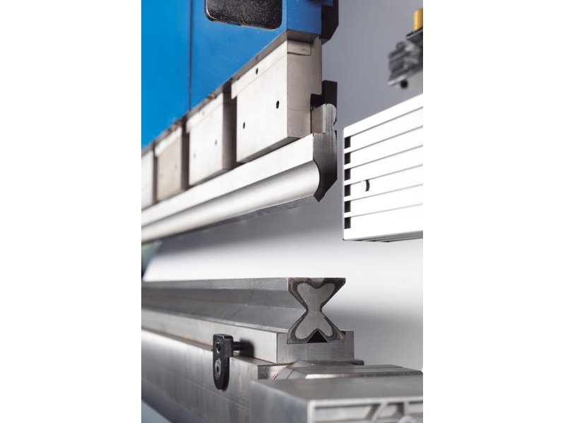 AHK V 20060 CNC - Dobladora | KNUTH Machine Tools