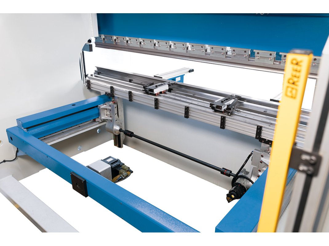 AHK V 30175 CNC - Delem DA58 2D TX - Press Brakes | KNUTH Machine Tools